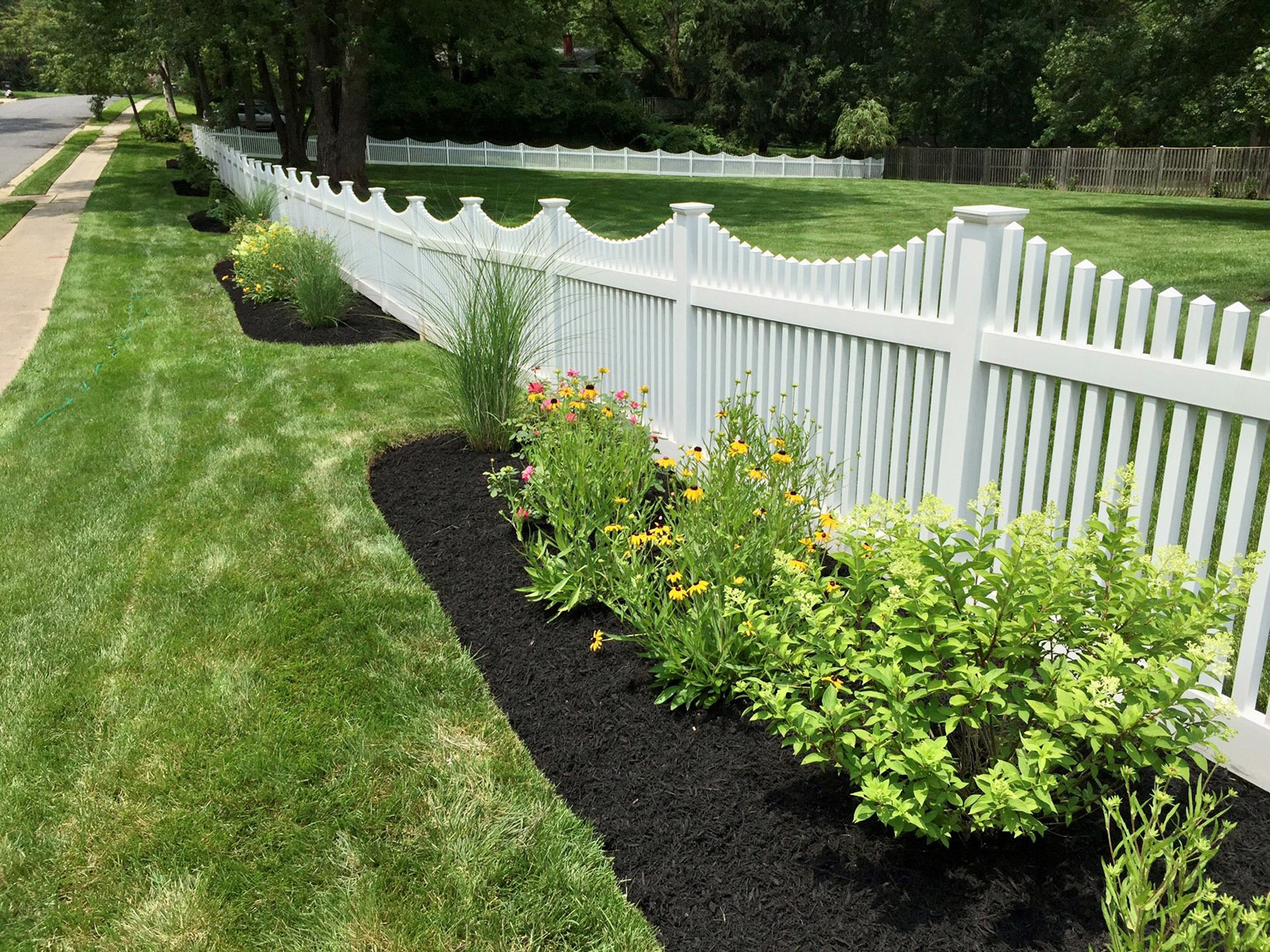 Spring Cleanup & Mulching for Your Lawn